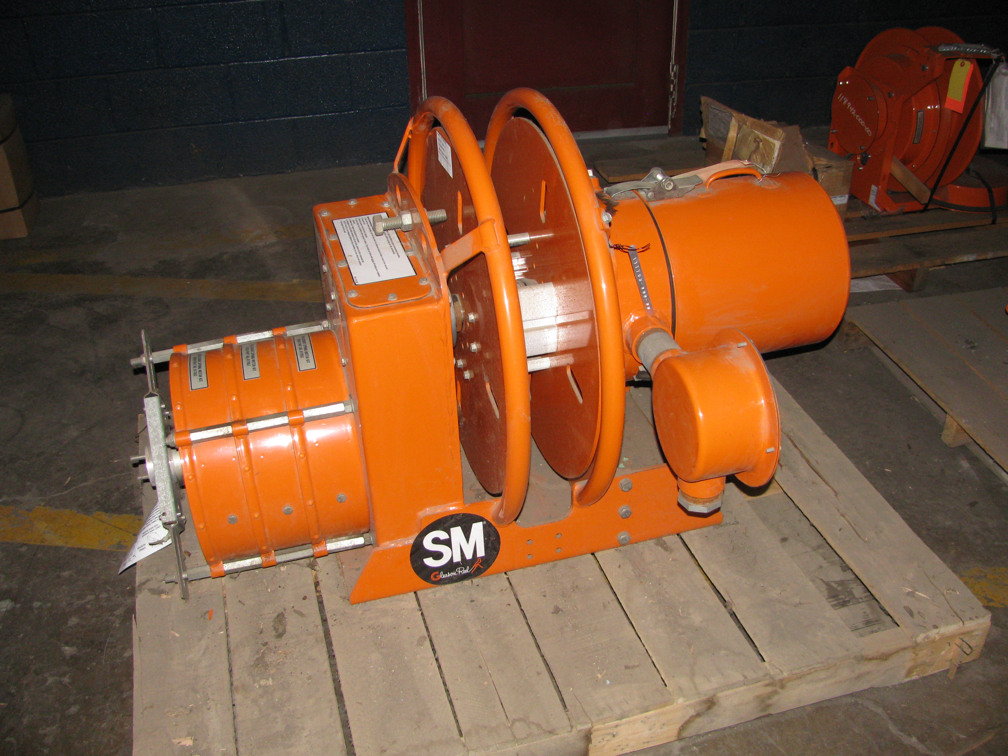 GLEASON, 200 AMP, 60' LIFT, CONDUCTOR 2, TYPE SM, MODEL SM28-1003-220 ...